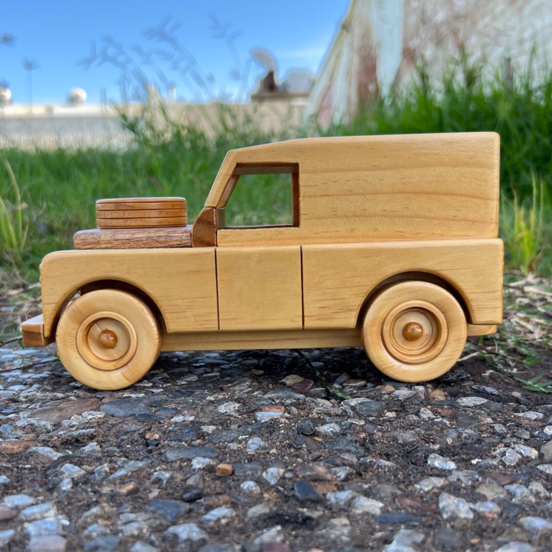 Wooden Landrover Cruiser | OUR SHOP